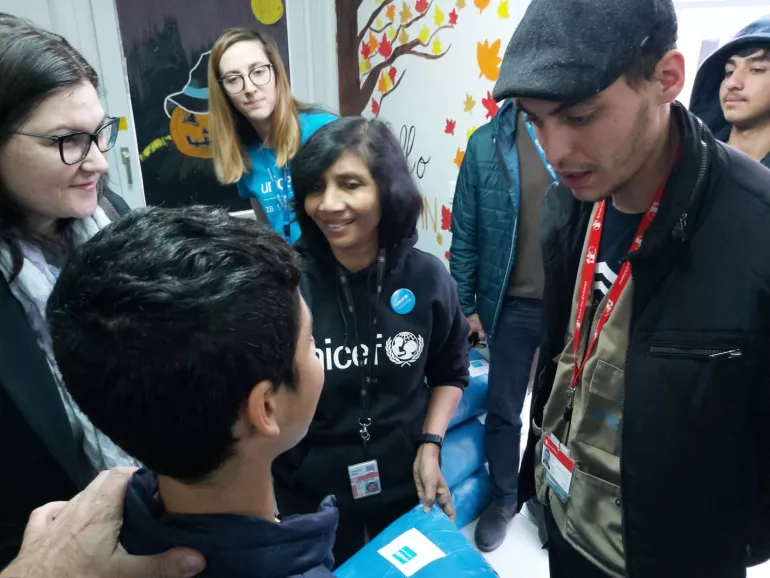 UNICEF provides winter clothes and footwear for refugee/migrant ...