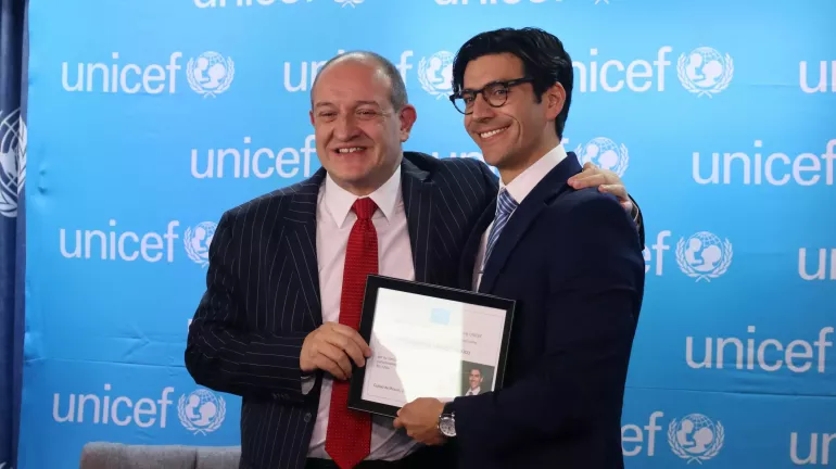 Dr. Mau es nombrado nuevo Embajador de UNICEF en México para promover ...