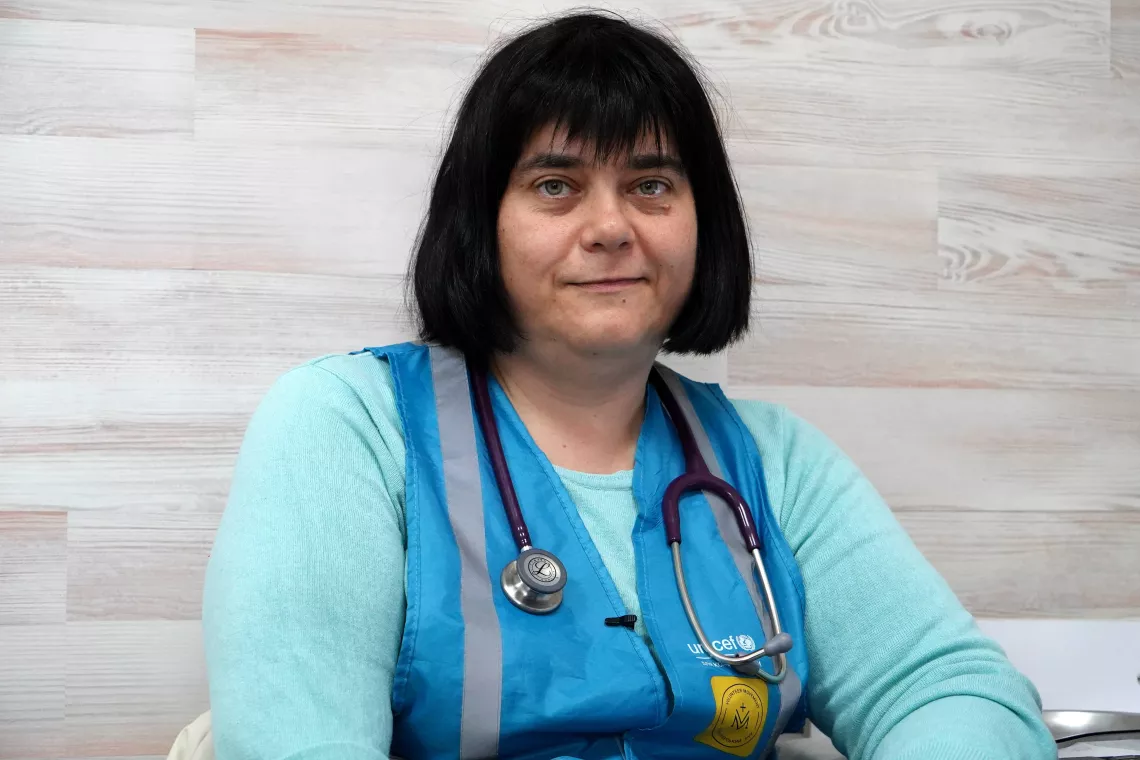 Mobile medical teams help save lives in Ukraine | UNICEF